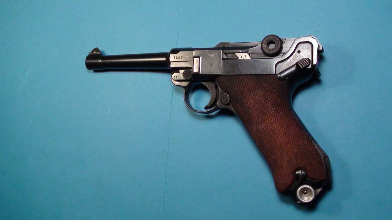 #569 Luger WW2 dated 1939 Collector Grade (restricted) – Luger Collector