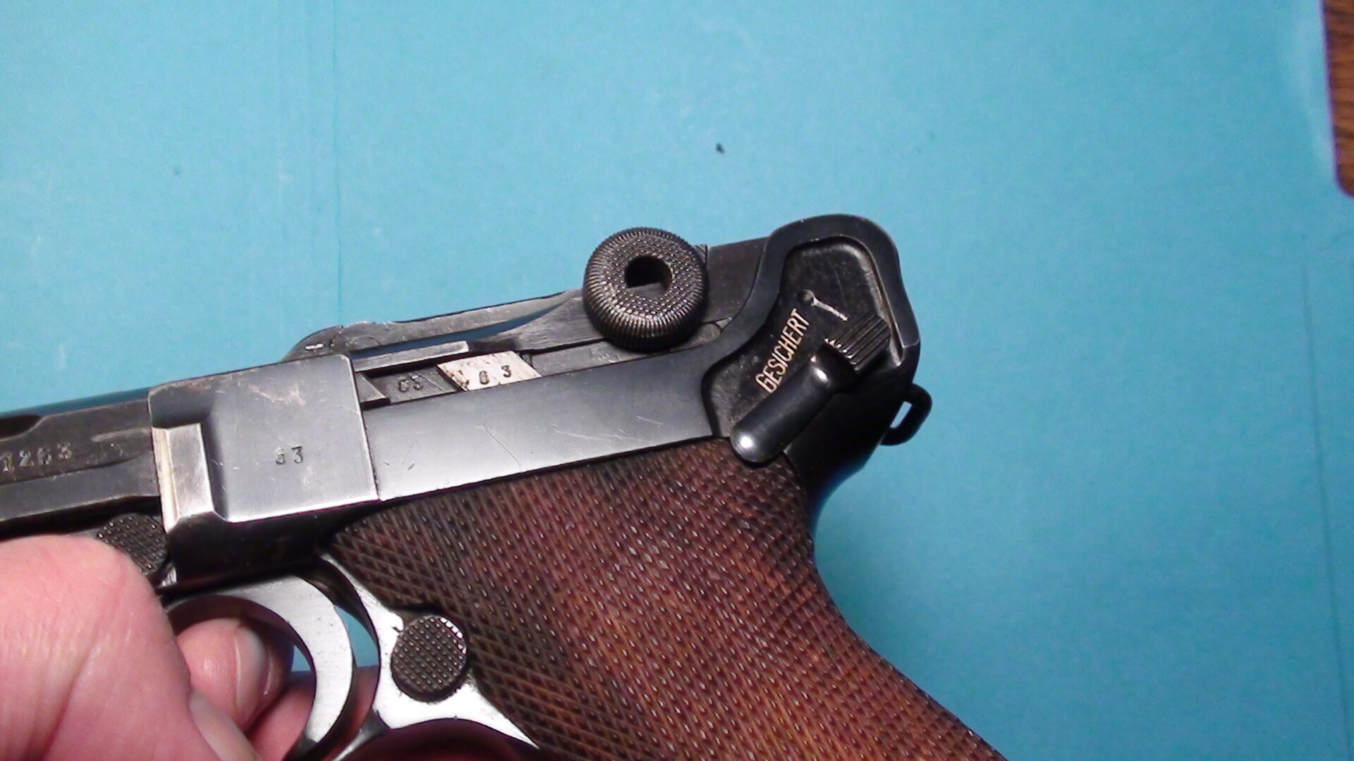 #569 Luger WW2 dated 1939 Collector Grade (restricted) – Luger Collector