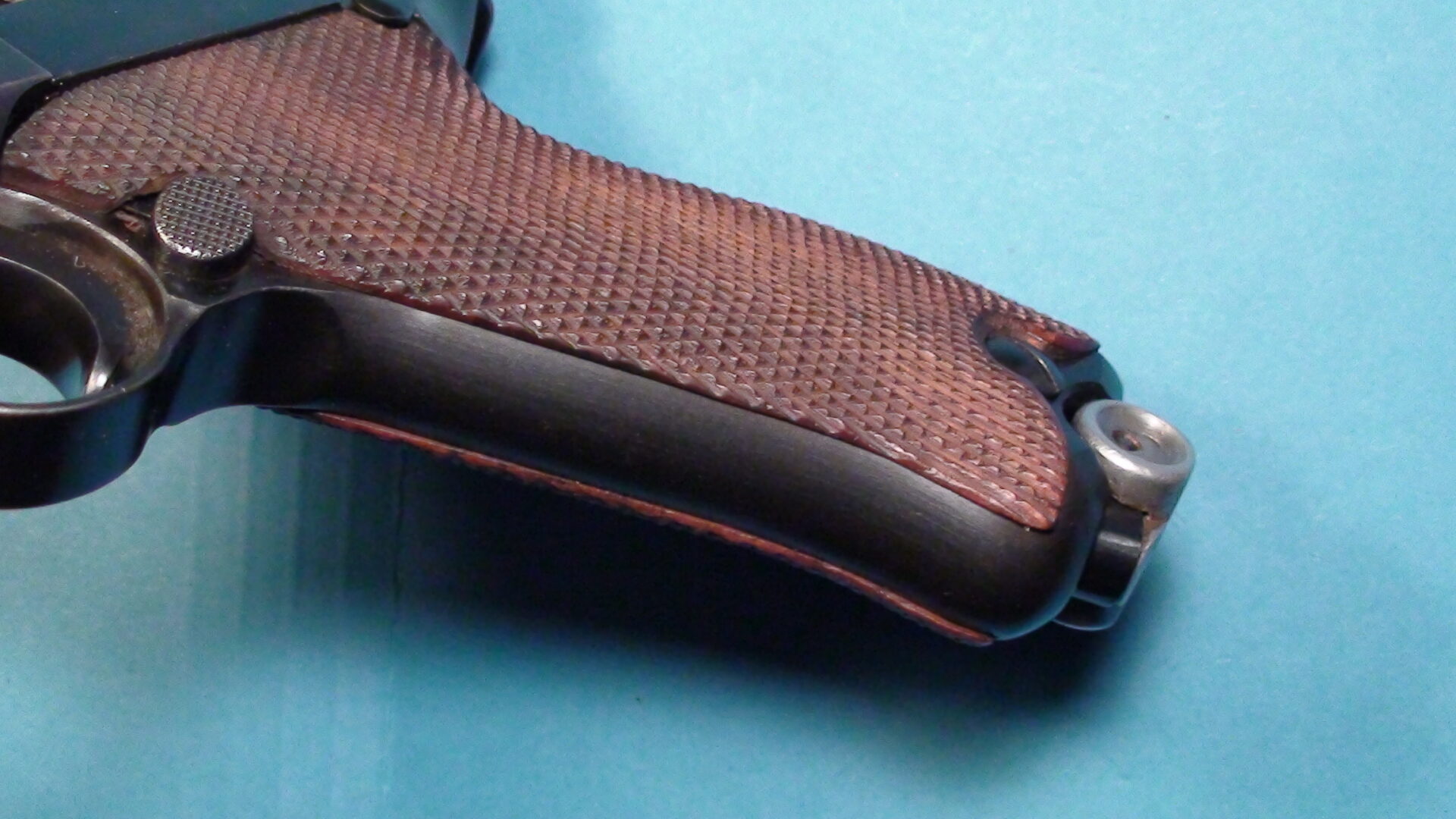 #569 Luger WW2 dated 1939 Collector Grade (restricted) – Luger Collector