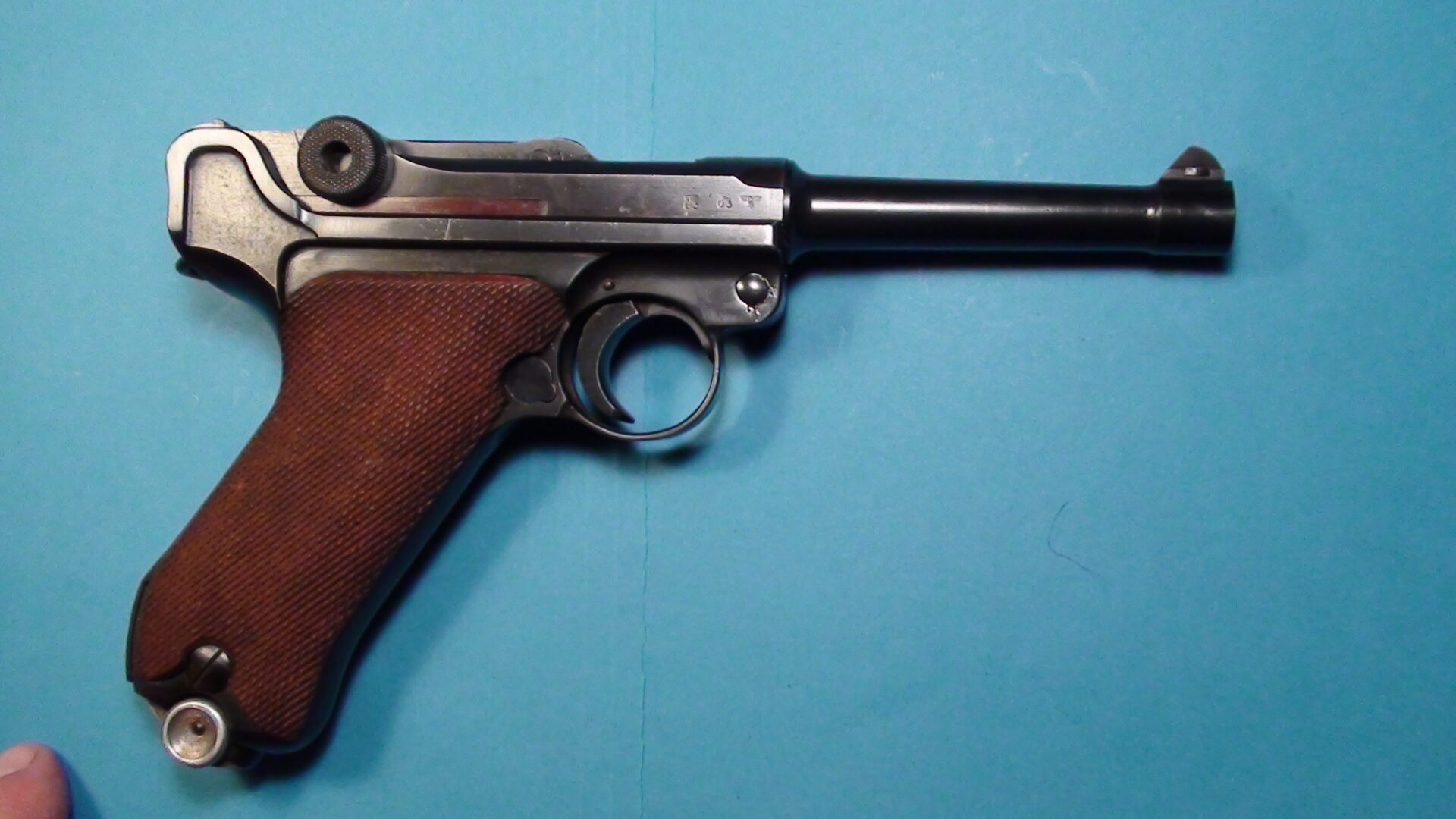 #569 Luger WW2 dated 1939 Collector Grade (restricted) – Luger Collector